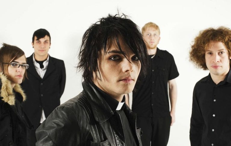 Goth vs Emo vs Punk vs Grunge: Explaining the Unique Subcultures